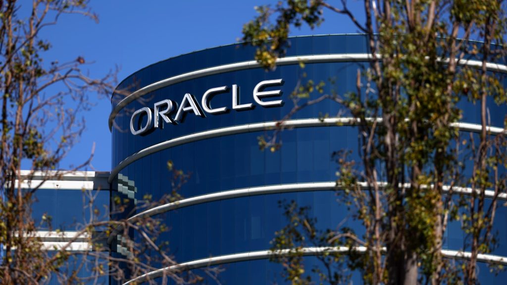 Oracle designing data center that would be powered by 3 small nuclear ...