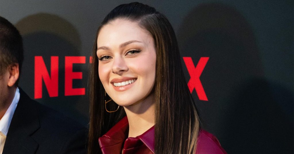Victoria Beckham Inspired Nicola Peltz’s New Posh Spice Bob Haircut ...